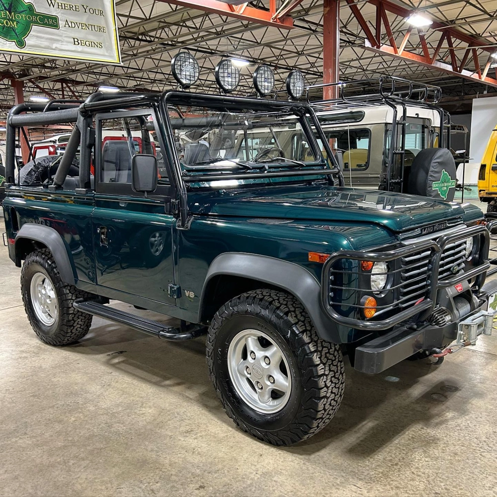 Gloss Metallic British Racing Green Car Vinyl Wrap