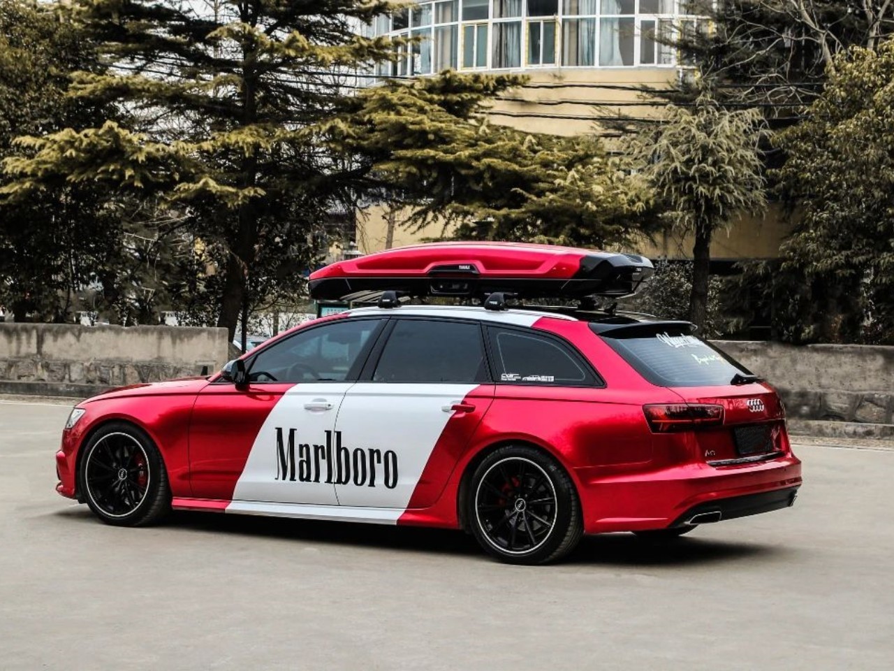 glossy metallic vampire red vinyl wrap