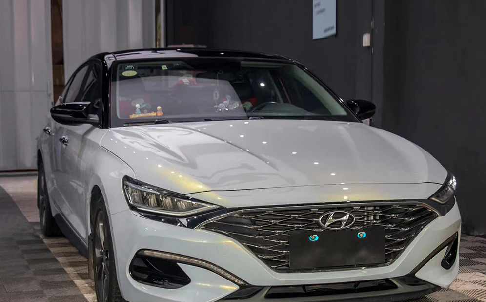 Diamond White Car Wrap | Diamond White Vinyl Wraps - ALUKOVINYL