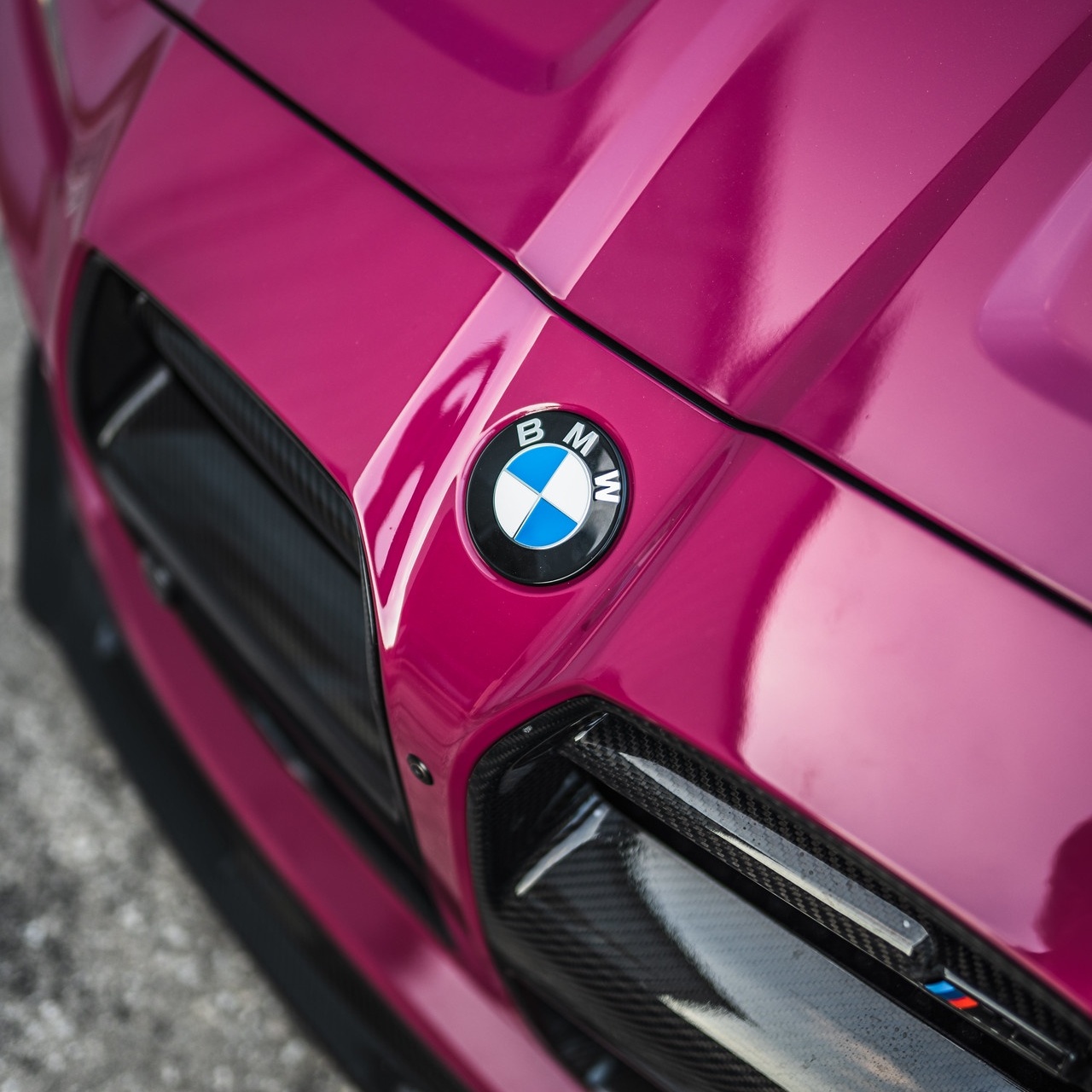 Gloss Ruby Star Vinyl Wrap| Glossy Ruby Star Car Wraps ALUKOVINYL