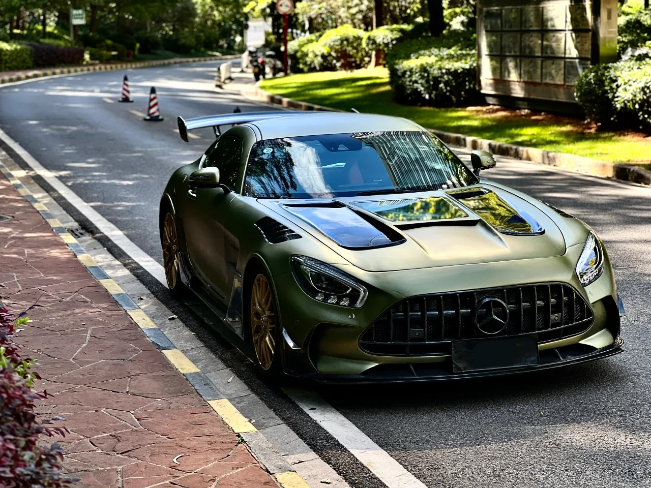 Best Matte Lighting Green Car Wrap | Metallic Lighting Green Vinyl Wraps