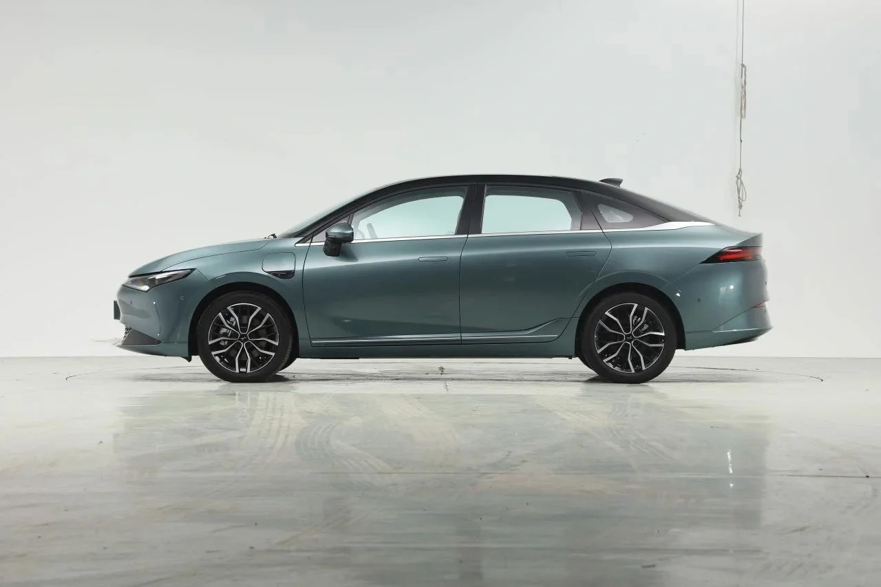 Gloss Interstellar Green Car Wrap | Metallic Interstellar Green Vinyl ...