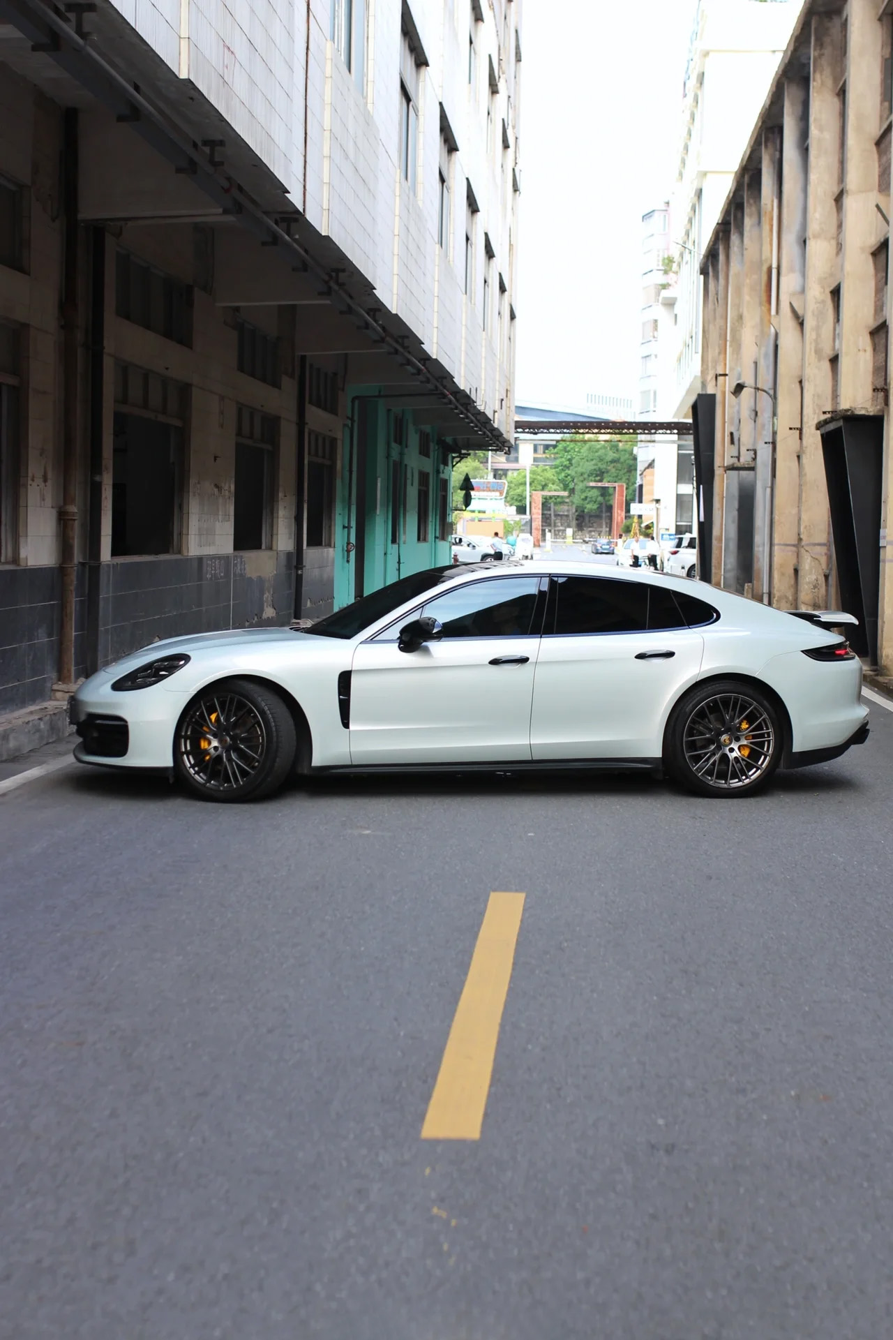 Gloss Martin Silver Grey Car Wrap | Metallic Martin Silver Grey Vinyl Wraps