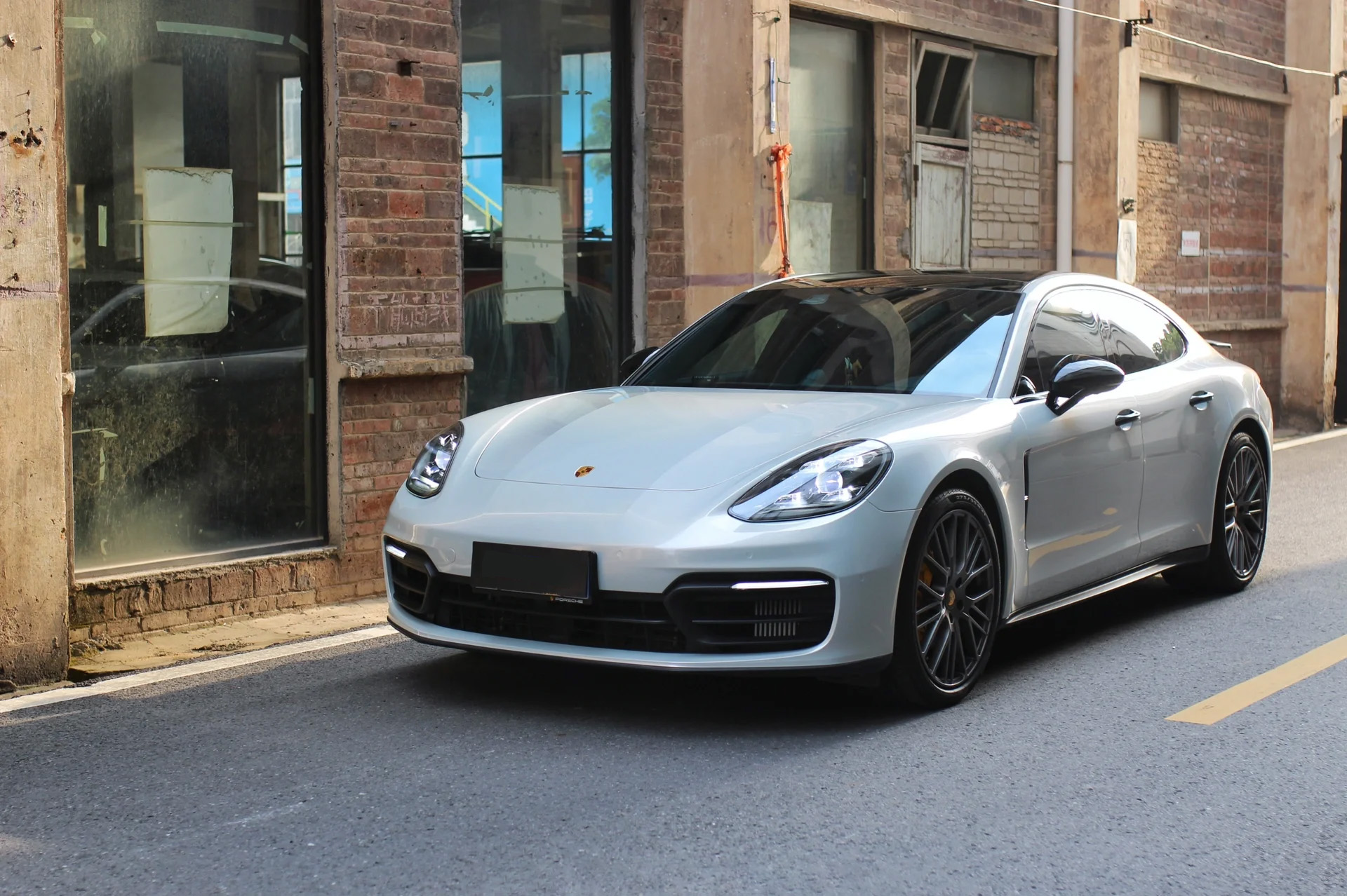 Gloss Martin Silver Grey Car Wrap | Metallic Martin Silver Grey Vinyl Wraps