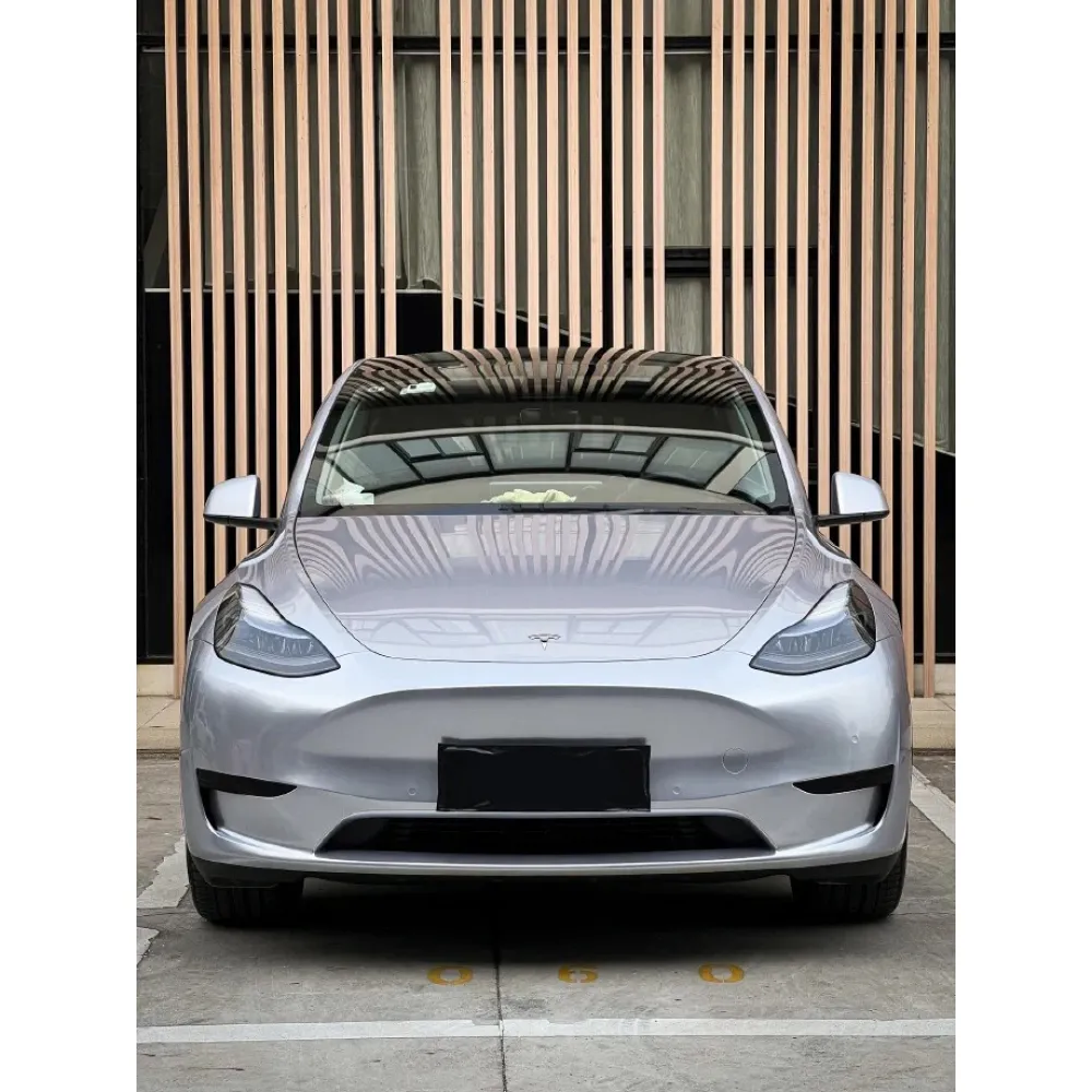 Gloss Fleuret Silver Car Wrap | Metallic Fleuret Silver Vinyl Wraps