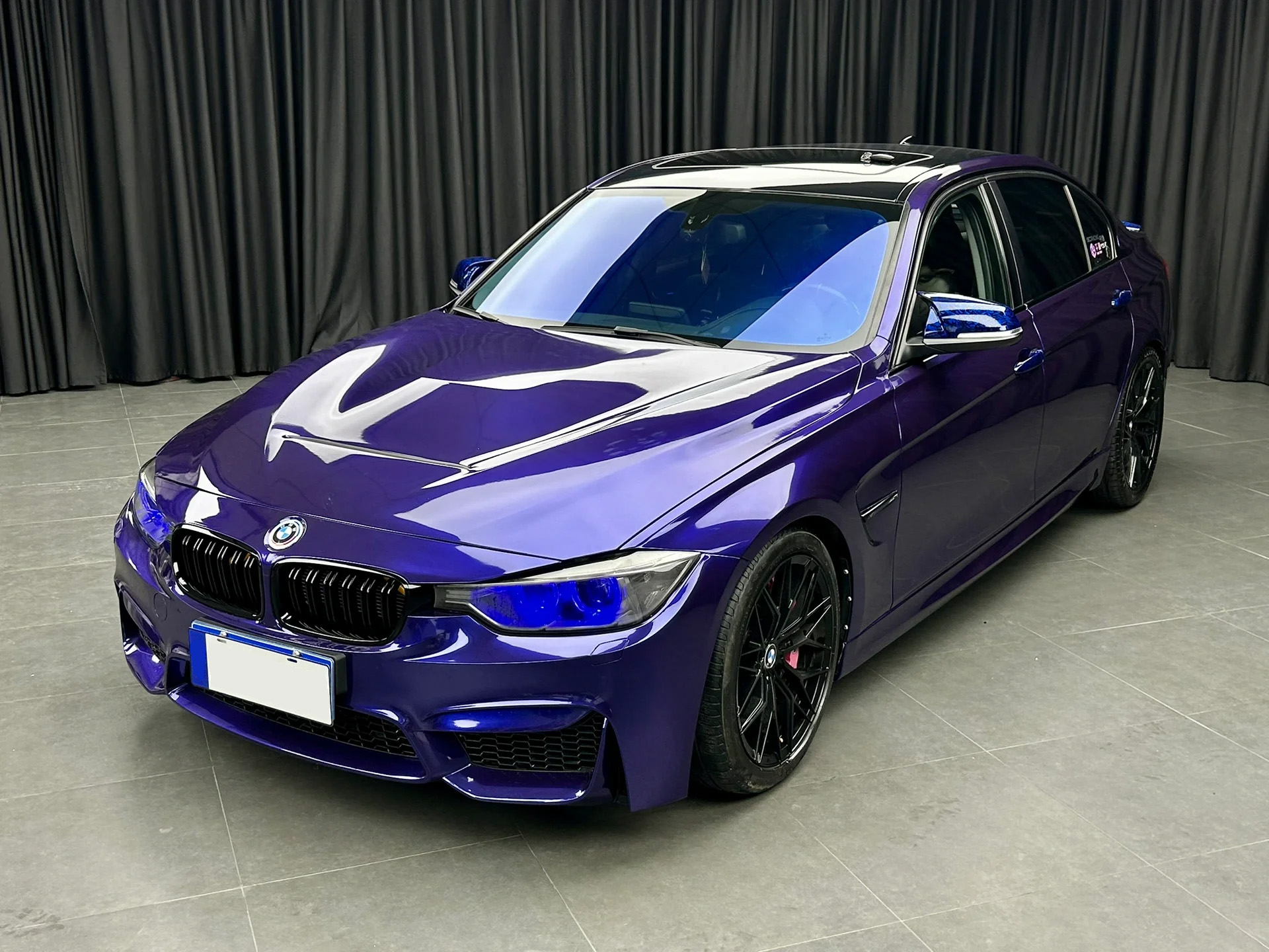 Gloss Royal Blue Vinyl wrap | Metallic Royal Blue Car Wraps - ALUKOVINYL