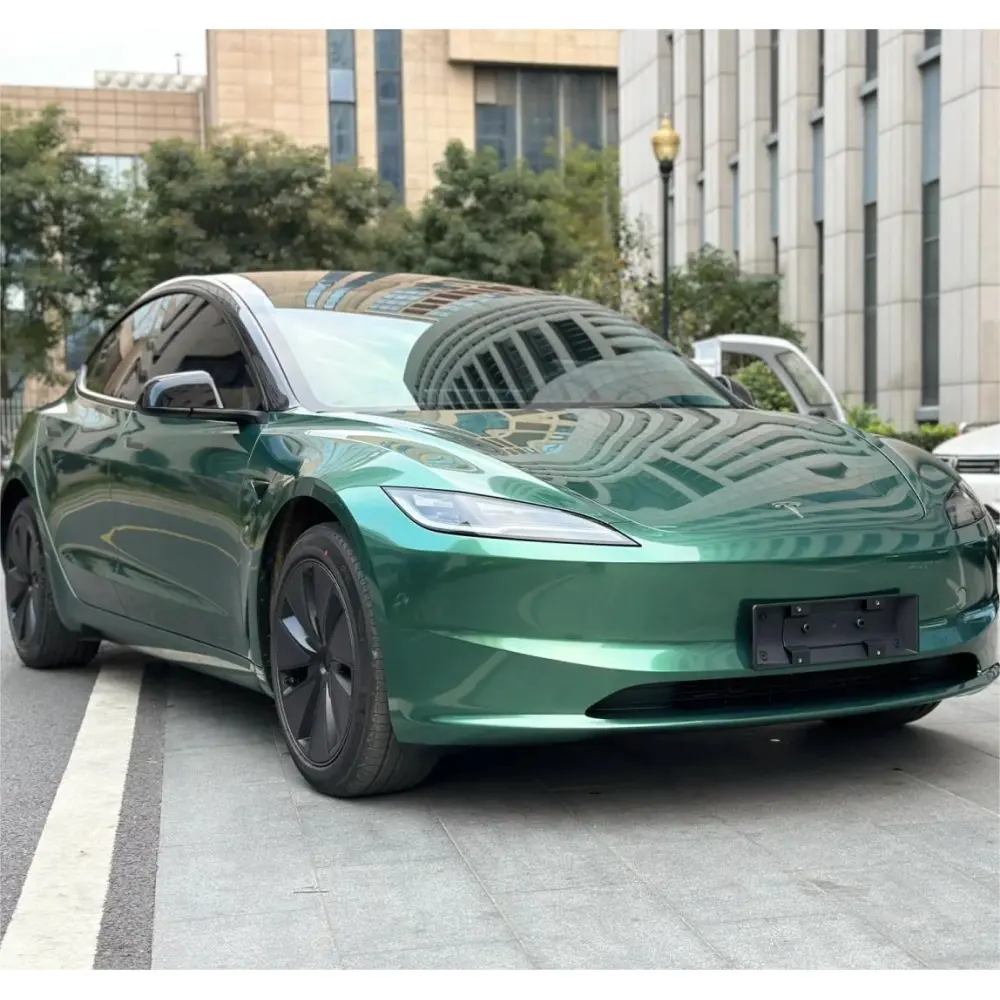 Gloss Emerald Green Car Wrap | Metallic Emerald Green Vinyl - ALUKOVINYL