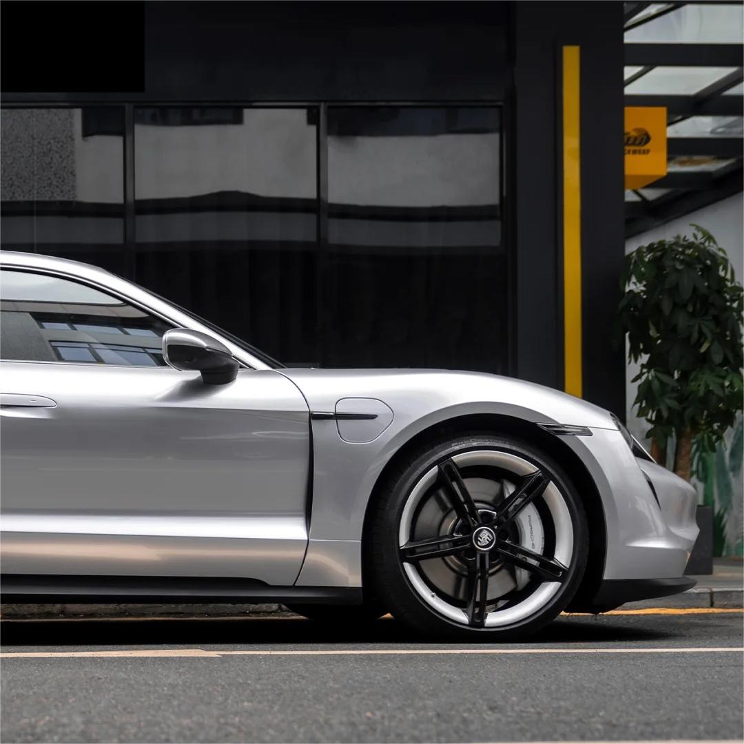 Gloss GT Silver Car Wrap | Metallic GT Grey Silver Vinyl Wraps - ALUKOVINYL