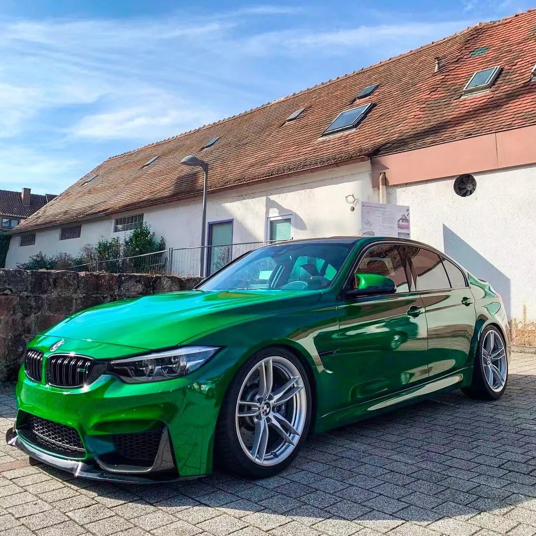 Gloss Diamond Lizard Green Car Wrap | Metallic Diamond Lizard Green Vinyl