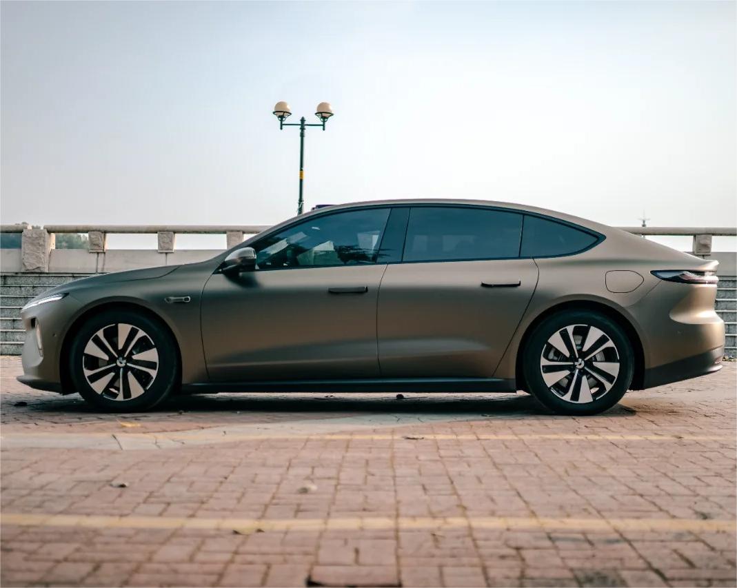 Best Matte Matte Gold Brown Car Wrap | Metallic Satin Gold Brown Vinyl ...