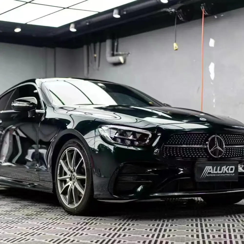 TPU Gloss Diamond Green Car Wrap | Metallic Green Vinyl Wrap