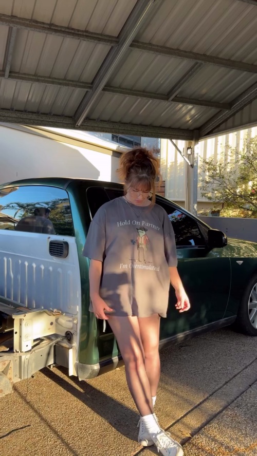 Gloss Emerald Green Car Wrap | Metallic Emerald Green Vinyl - ALUKOVINYL