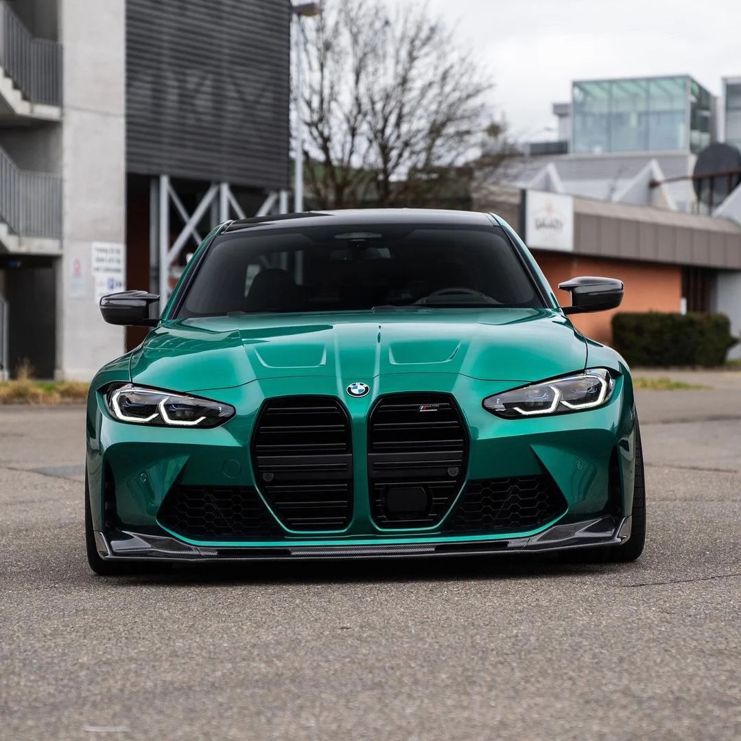Unveiling the Allure: Gloss Metallic Isle Green Car Vinyl Wrap
