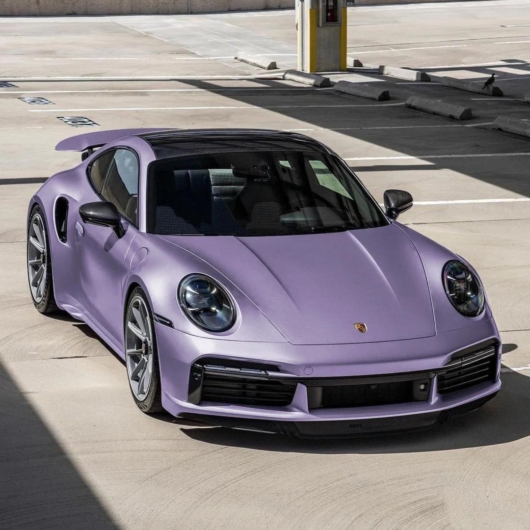 Discovering Gloss Liquid Victoria Purple Car Wrap
