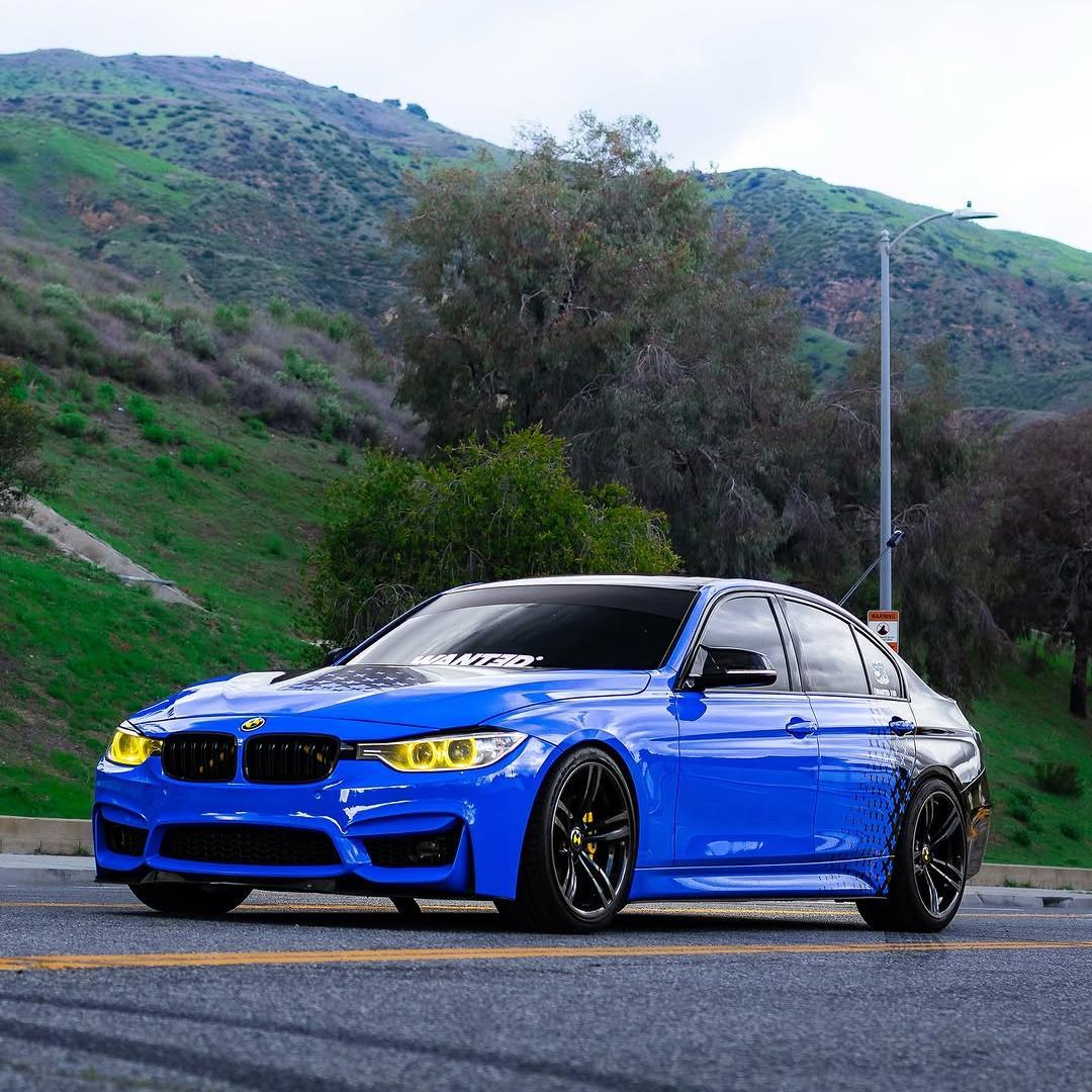 Transform Your Ride with Gloss Voodoo Blue PET Car Vinyl Wrap