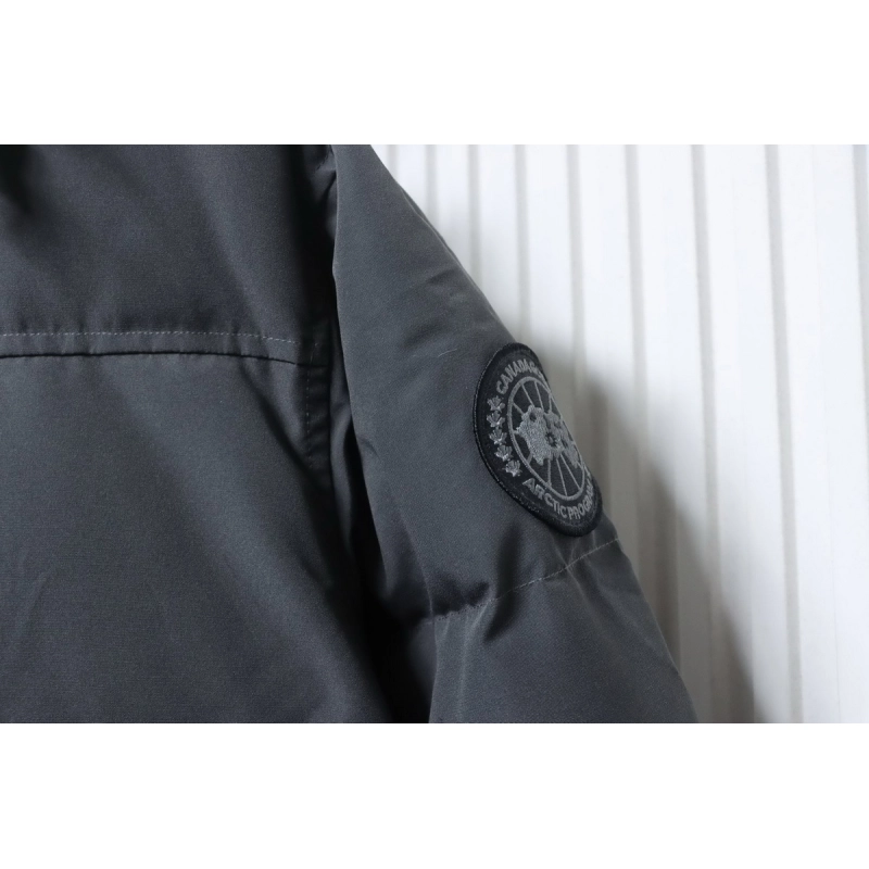 CANADA GOOSE MacMillan Parka 17 Gray Black label