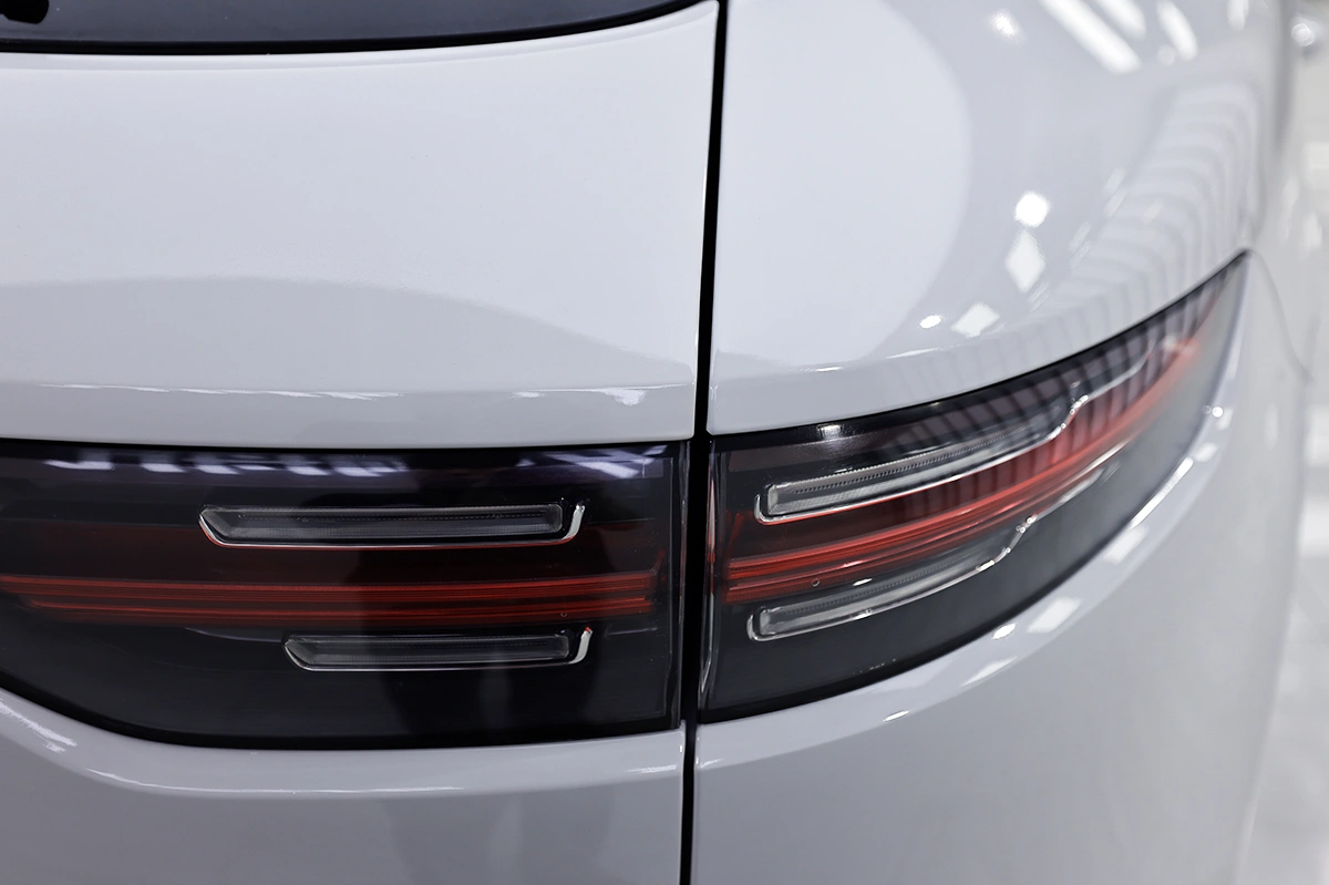 Best Ravoony Glossy Crystal Volcano Grey Wrap - ravoony.com