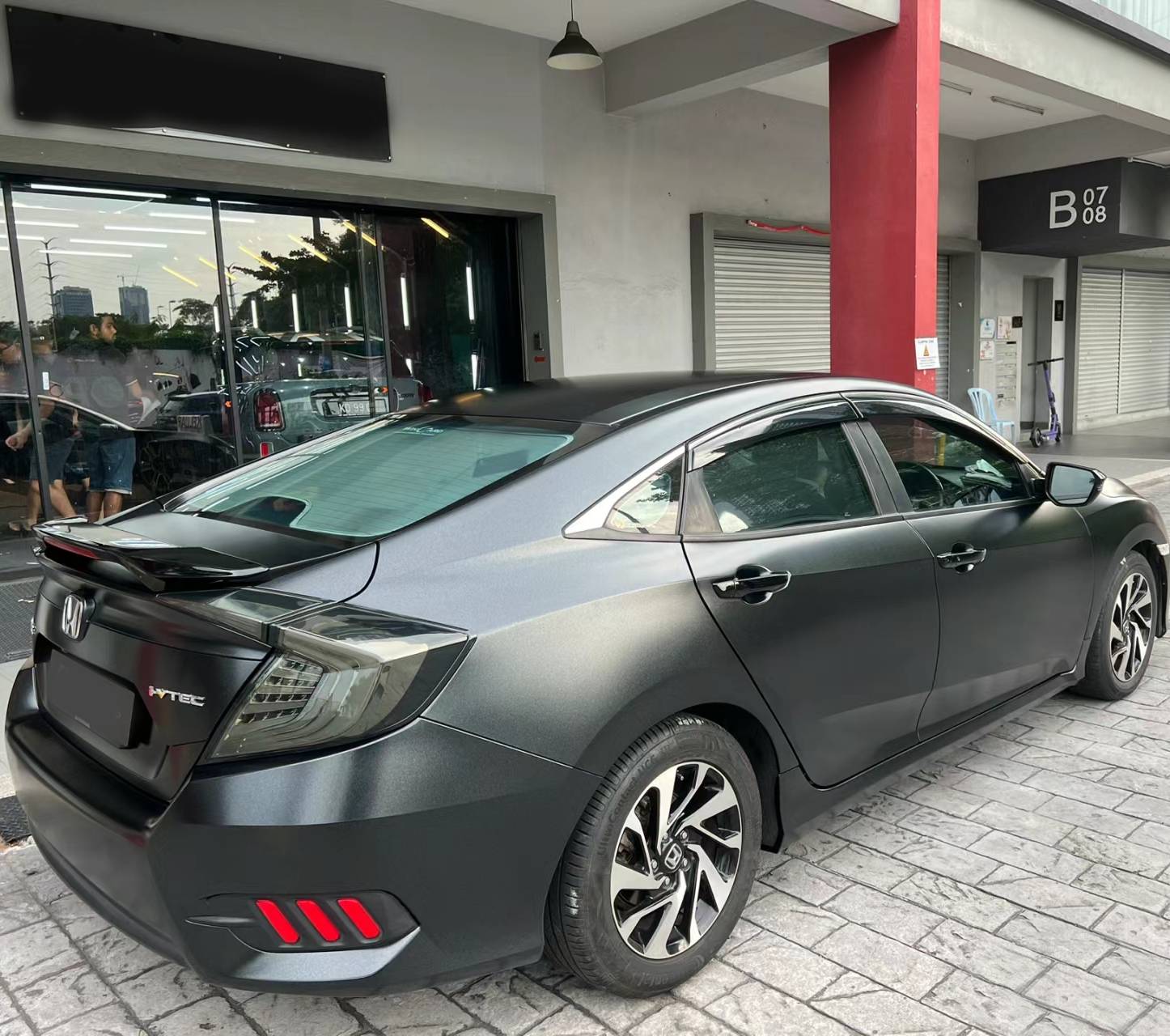 Matte Metallic Graphite Black Car Vinyl Wrap, Best Ravoony Matte ...