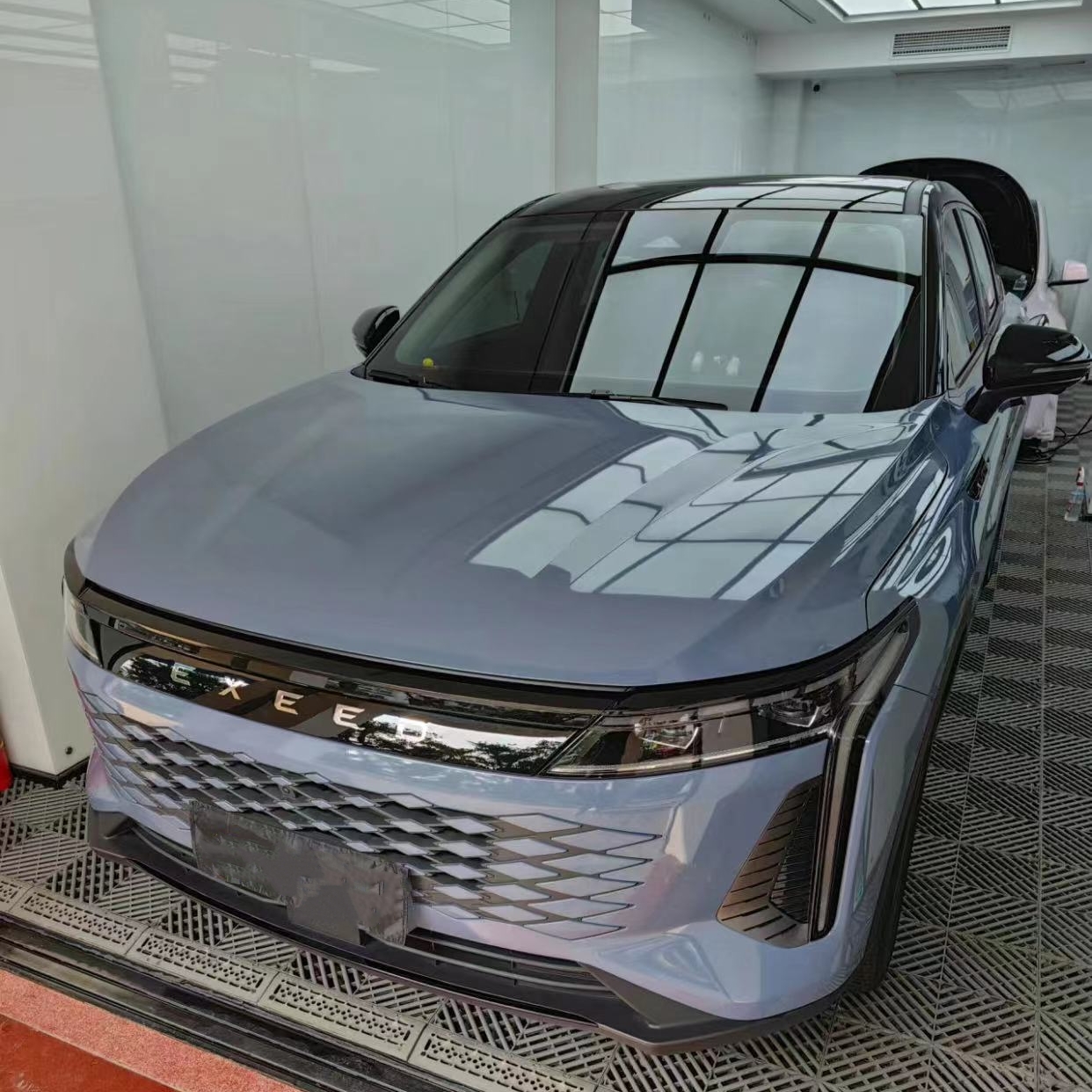 Glossy Crystal Cement Grey Car Wrap, Best Ravoony Basic Glossy Crystal ...