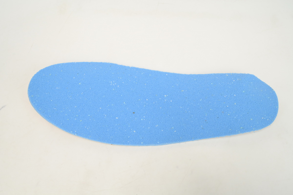 Trump Gold Sneaker | The Never Surrender High-Tops Trump Sneakers ...